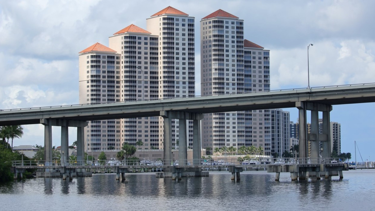 Everything You Can Experience At Fort Myers’ River District