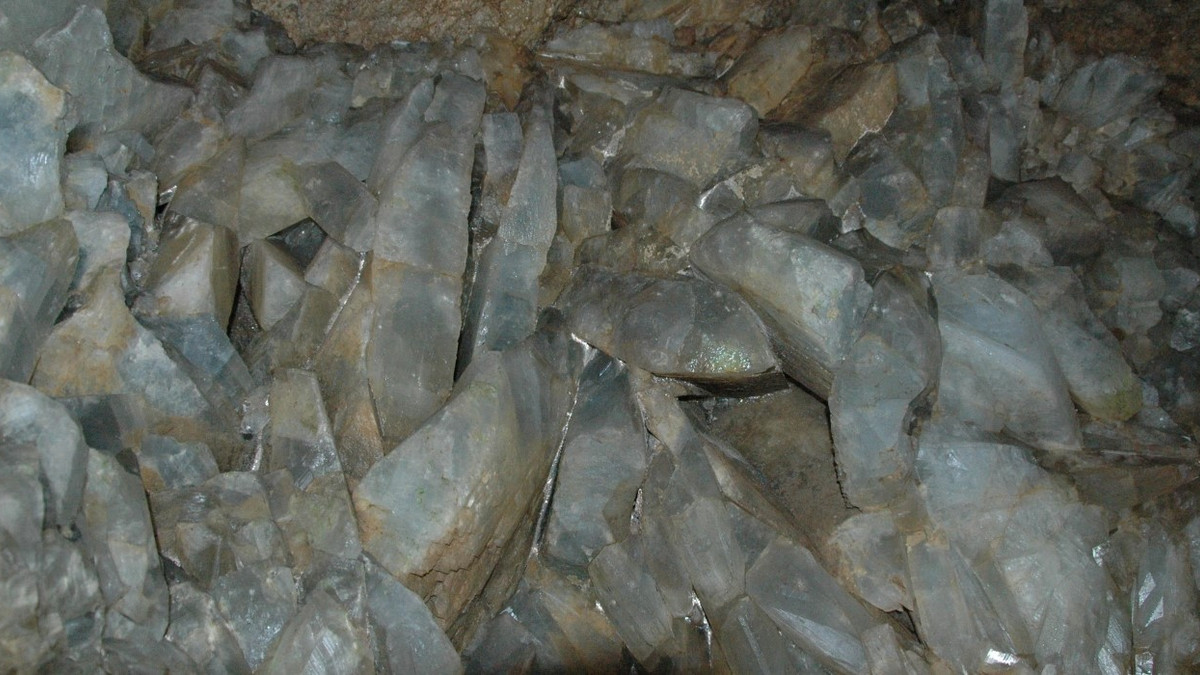 The World's Largest Geode Is This Ohio Crystal Cave