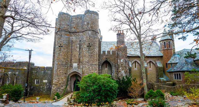 10 Spectacular Gothic Castles To Visit On The East Coast