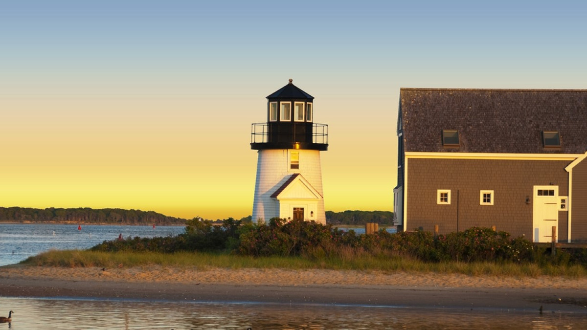 These Lovely Towns On The Cape Cod Coast Are All New England Charm