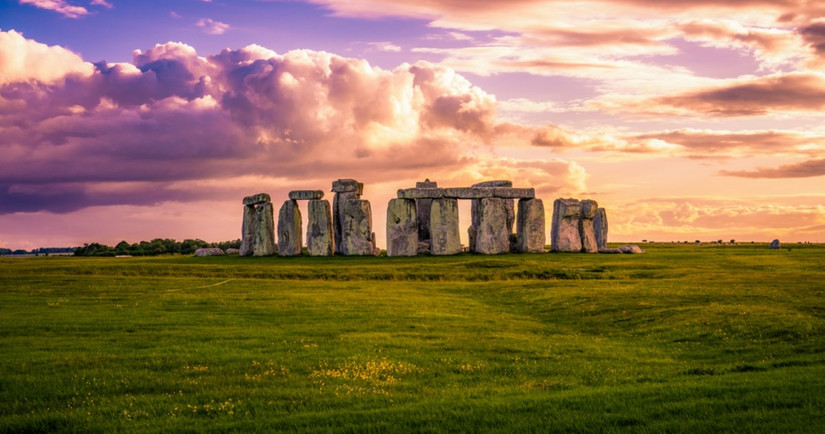 10 Ancient Archeological Sites To Explore In (And Around) Stonehenge