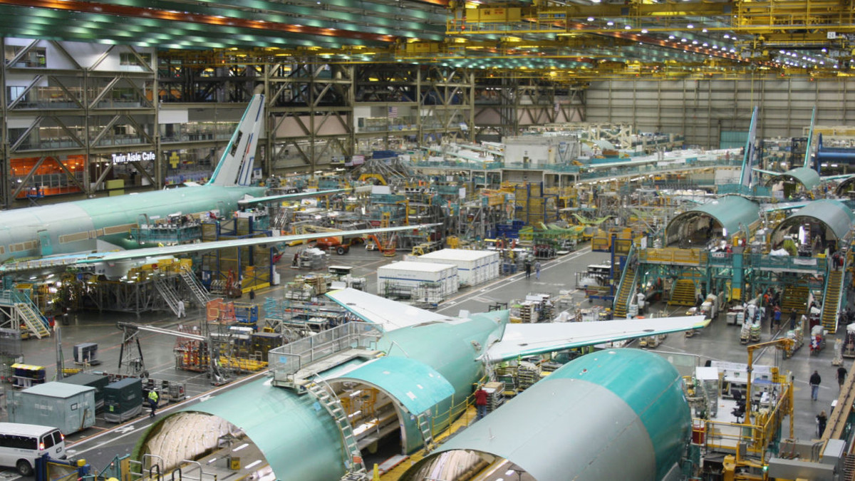 How To Tour Boeing Everett Factory, The World's Largest Building