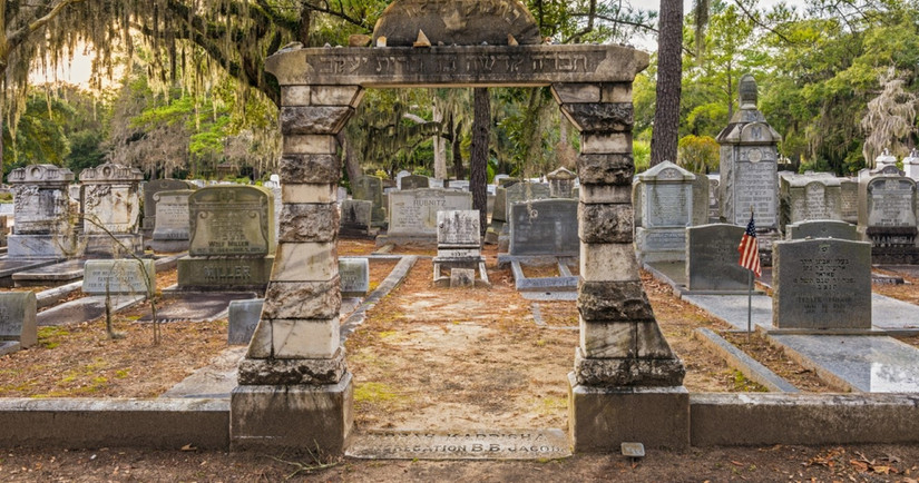 Experience The Haunting Beauty Of Bonaventure Cemetery: A Must-Visit ...