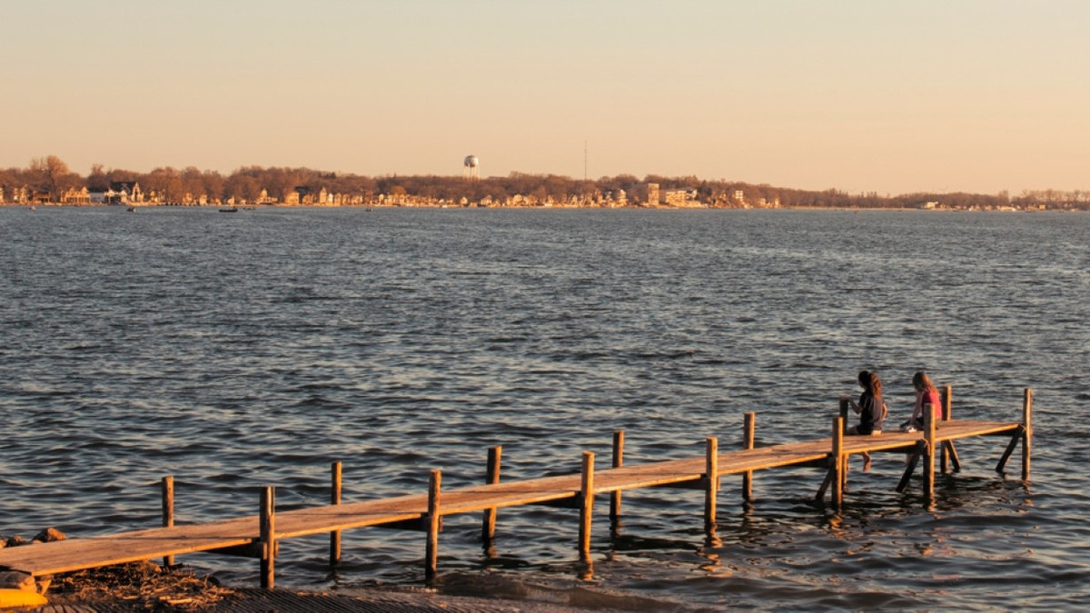 Here's Why Clear Lake, Iowa Is So Famous