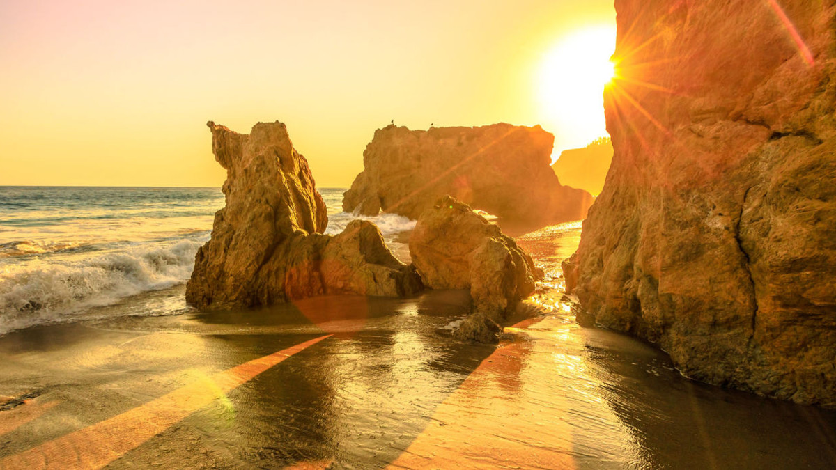 El Matador: A Guide To Swimming & Scenic Views