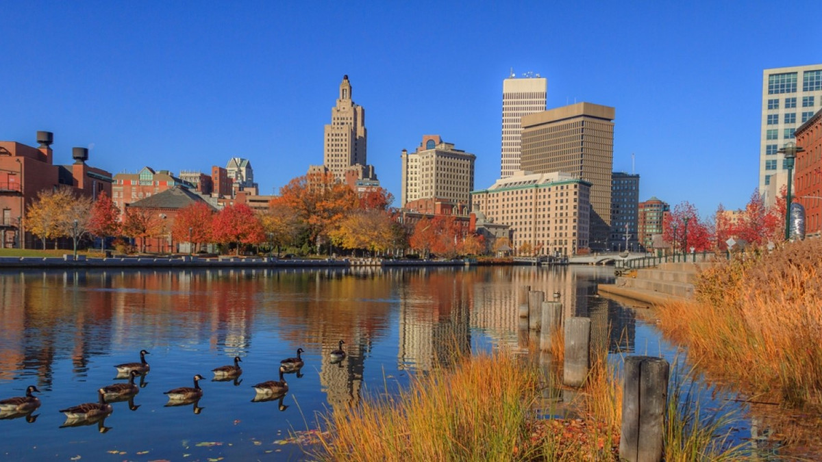 Fall In Rhode Island: 10 Scenic Towns Perfect For Fall