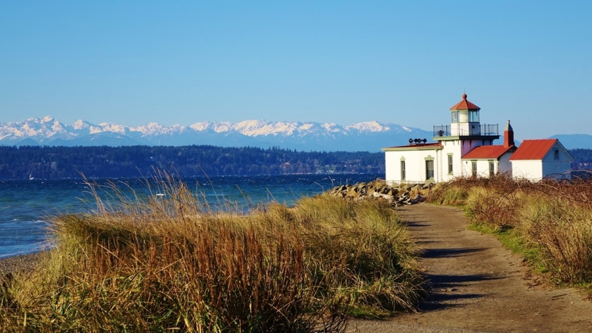 Outside The City: 10 Best Hikes You Can Do Near Seattle
