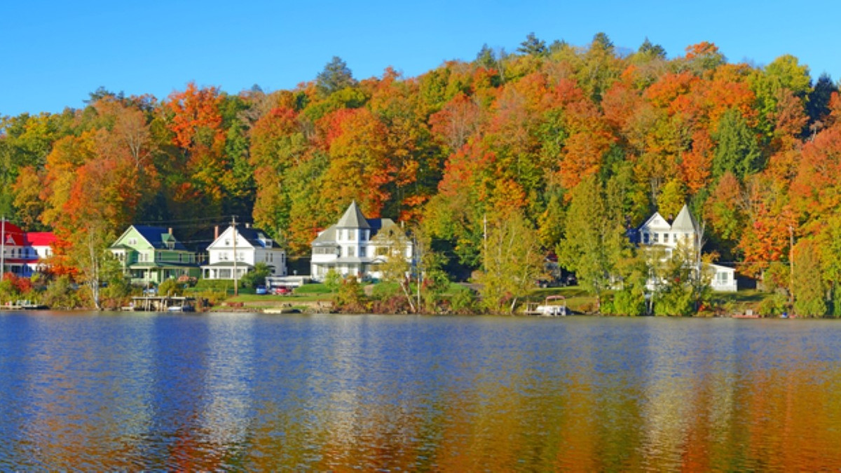 10 Best Towns To Catch Fall Foliage In Upstate New York (If You're ...