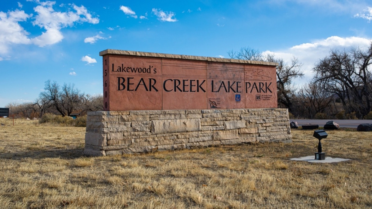 10 Amazing Views You Can See From Denver's Red Rocks Trails