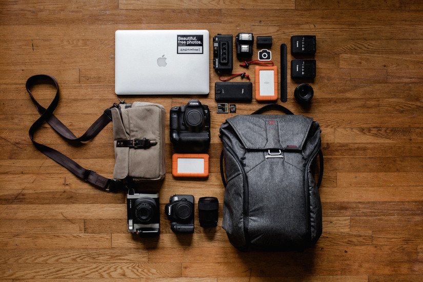 18 Tips For Minimalist Packing (That Actually Work)