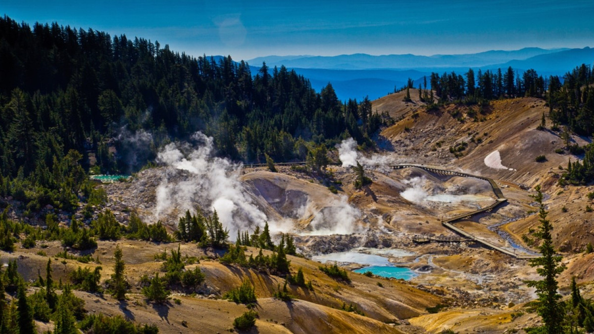 10 Scenic Road Trips In California And Their Best Stops