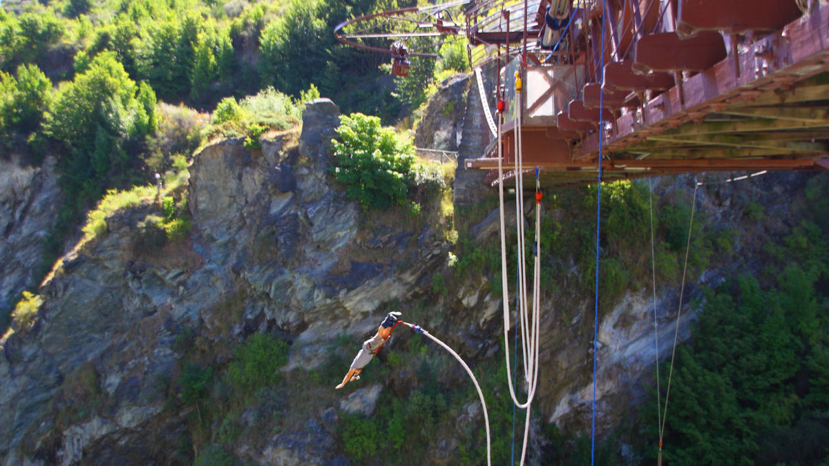 Go Bungee Jumping In New Zealand's Kawarau Gorge Where It All Began