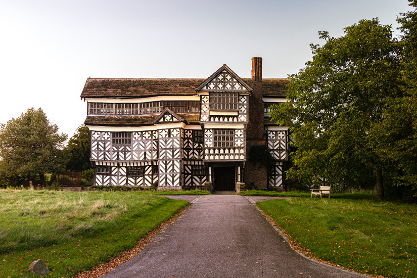 Visit England's Little Moreton Hall: One Of The Finest Public Examples ...