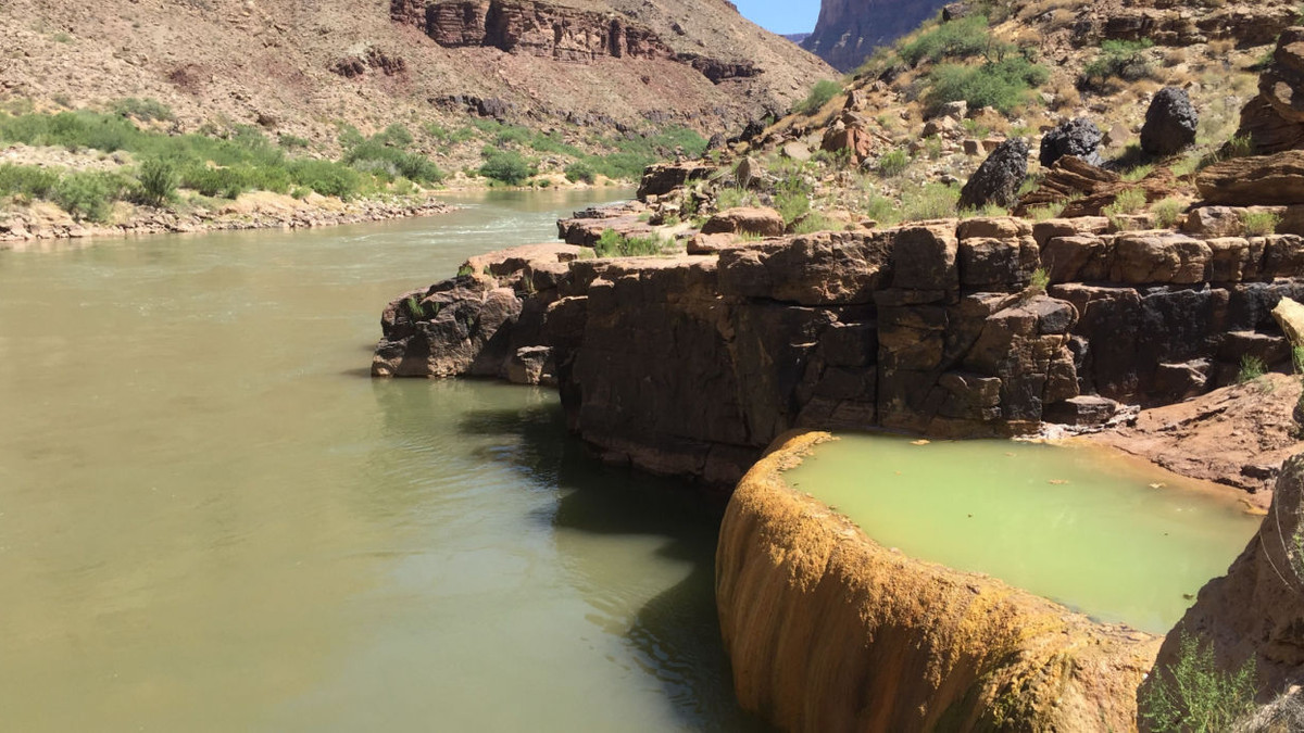 Pumpkin Spring: No Swimming, But It's Worth Visiting This Beautiful ...