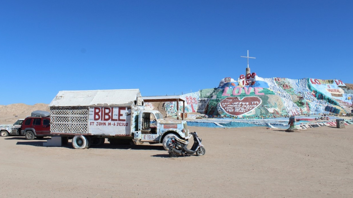 Visiting Slab City: Should You Do It? Here's What To Know