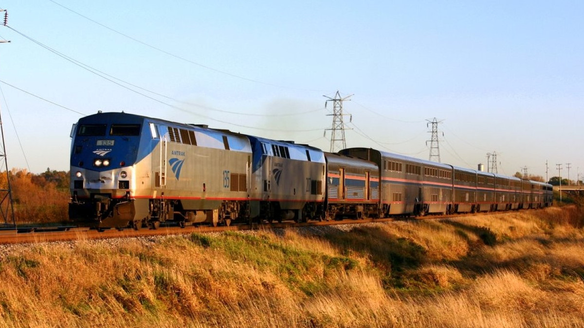 Empire Builder: What Makes This Amtrak Route One Of The Most Scenic In ...
