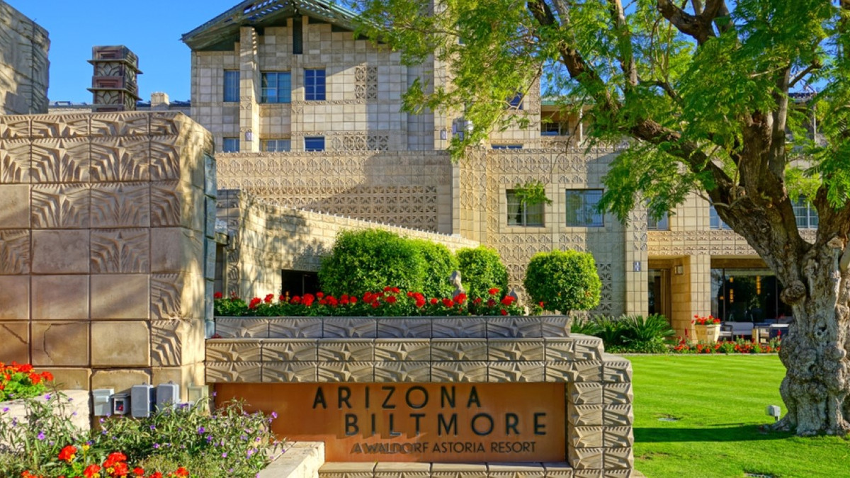 10 Luxury Hotels In Phoenix For A Glamorous Stay