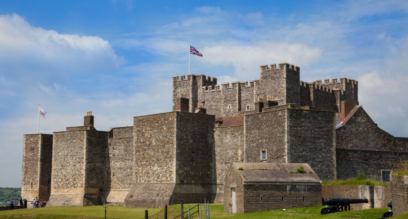 What To Know About The Only Standing Roman Lighthouse In England (Which ...