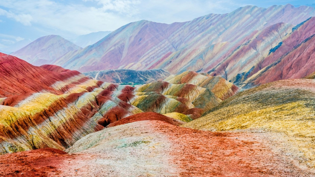 10 Most Scenic & Breathtaking Landscapes Around The World