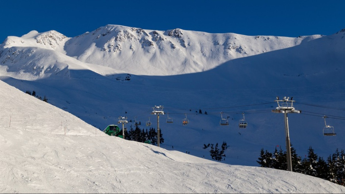 Alyeska Ski Resort: The Best Alaska Ski Resort For Expert & Beginner Skiers
