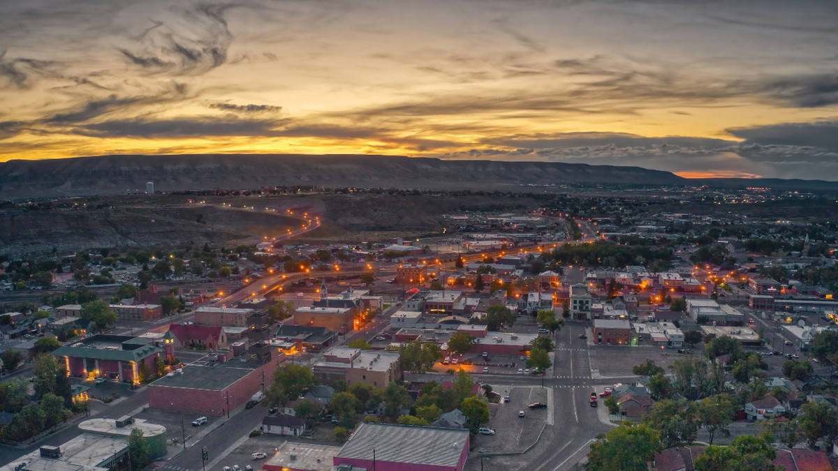 Outdoor Enthusiasts: The Ultimate Guide To Rock Springs & Things To Do
