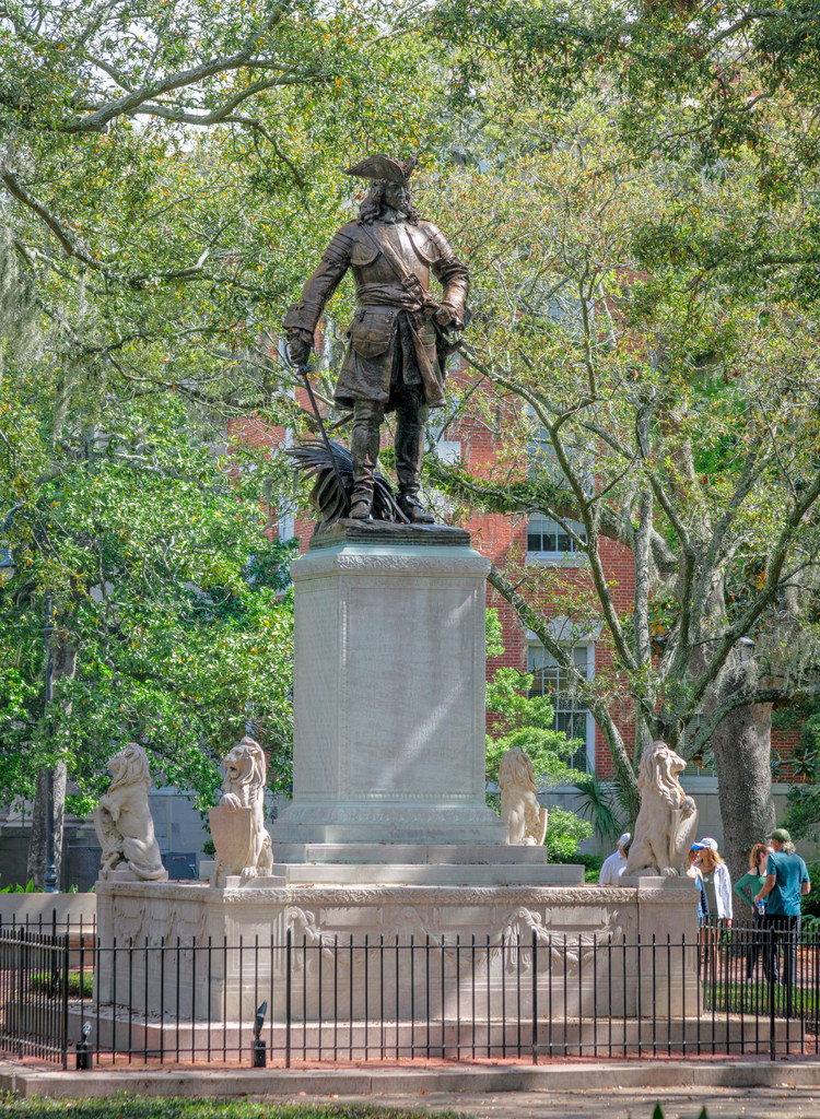 The Beauty Of Savannah's Squares: Oasis Of Charm & Serenity In The ...