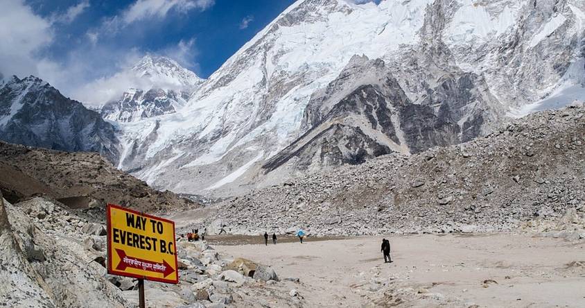 Here's What Happens If You Die On Mount Everest