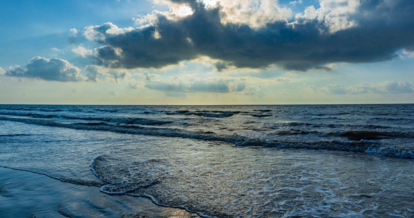 14 Most Beautiful Beaches In Galveston For Your Next Getaway