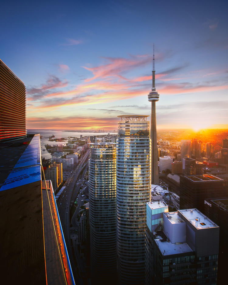Everything To Know About Visiting The World-Famous CN Tower In Toronto ...