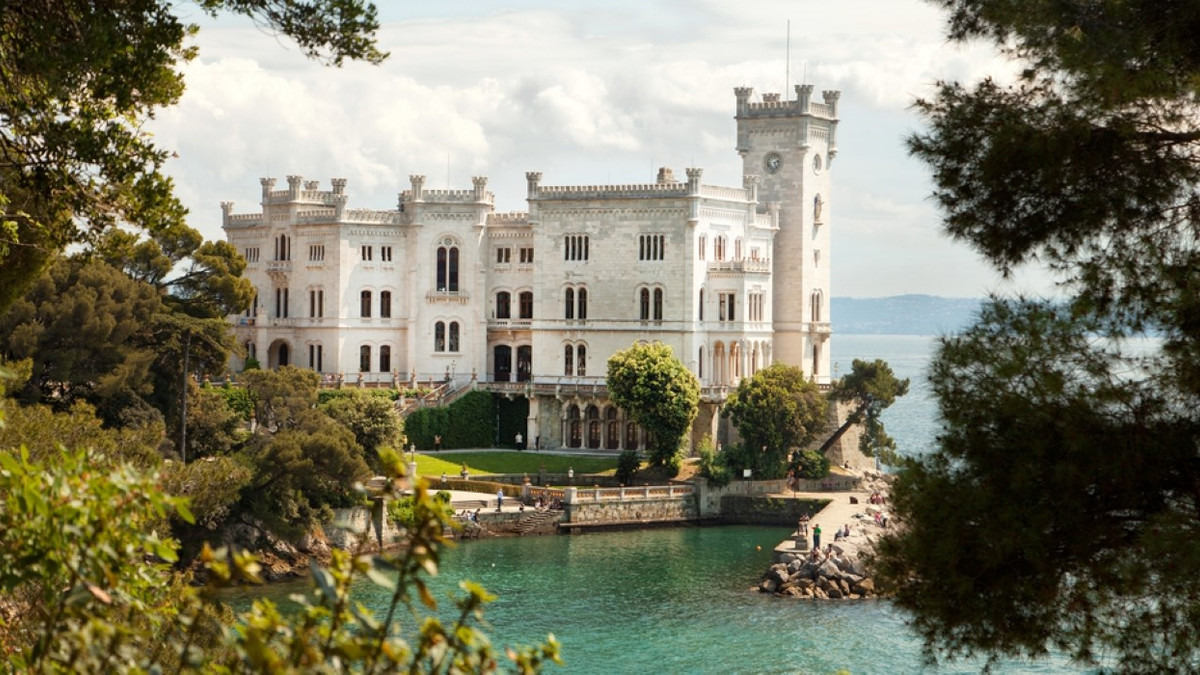 12 Reasons To Visit Trieste, The Capital Of The Friuli Venezia Giulia ...