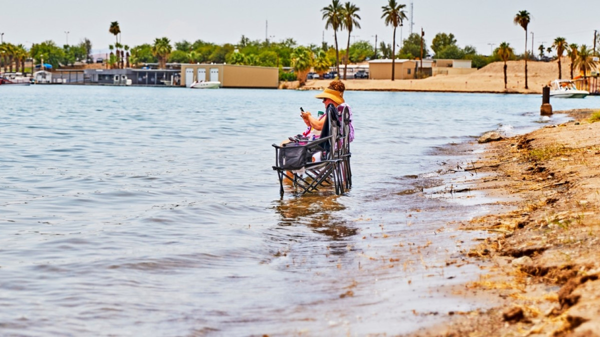 10 Best Beaches In & Around Phoenix To Soak Up That Arizona Sun