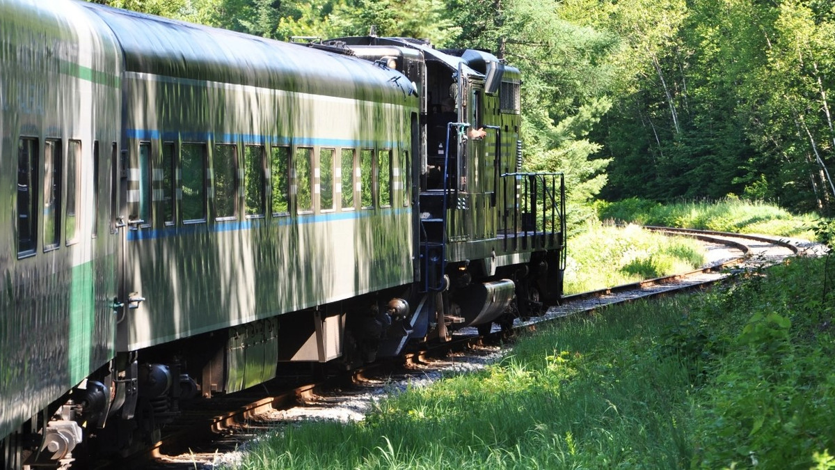 9 Facts About The Adirondack Train ( & Where Does It Go)