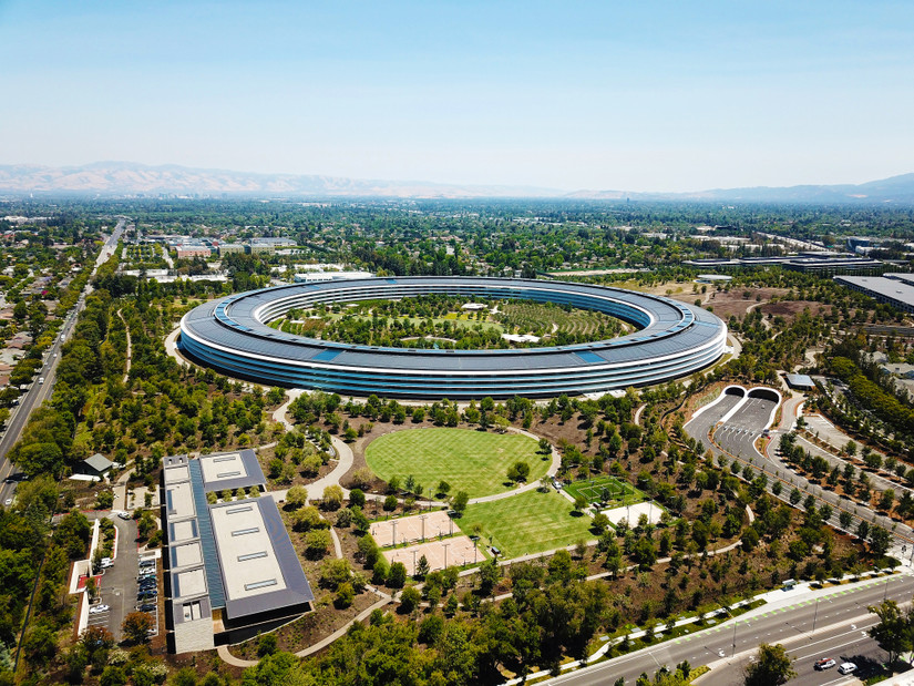 Apple Tech Fan? Visit The Apple Visitor Center In Silicon Valley