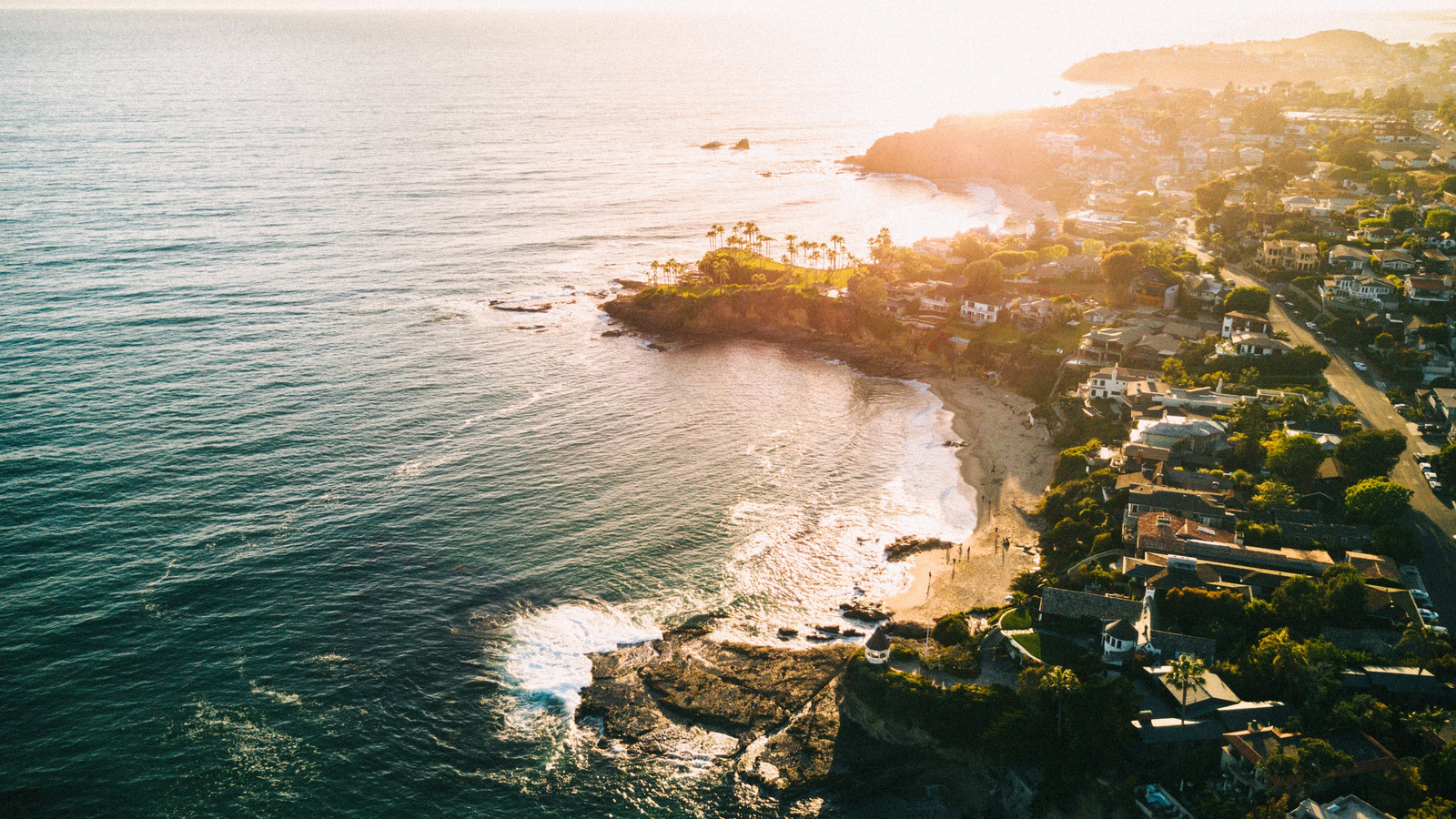 Cutest Beach Towns In America This Fall