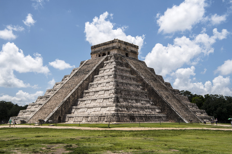 Aztec Vs. Mayans: Basic Differences To Know Before Visiting Ruins