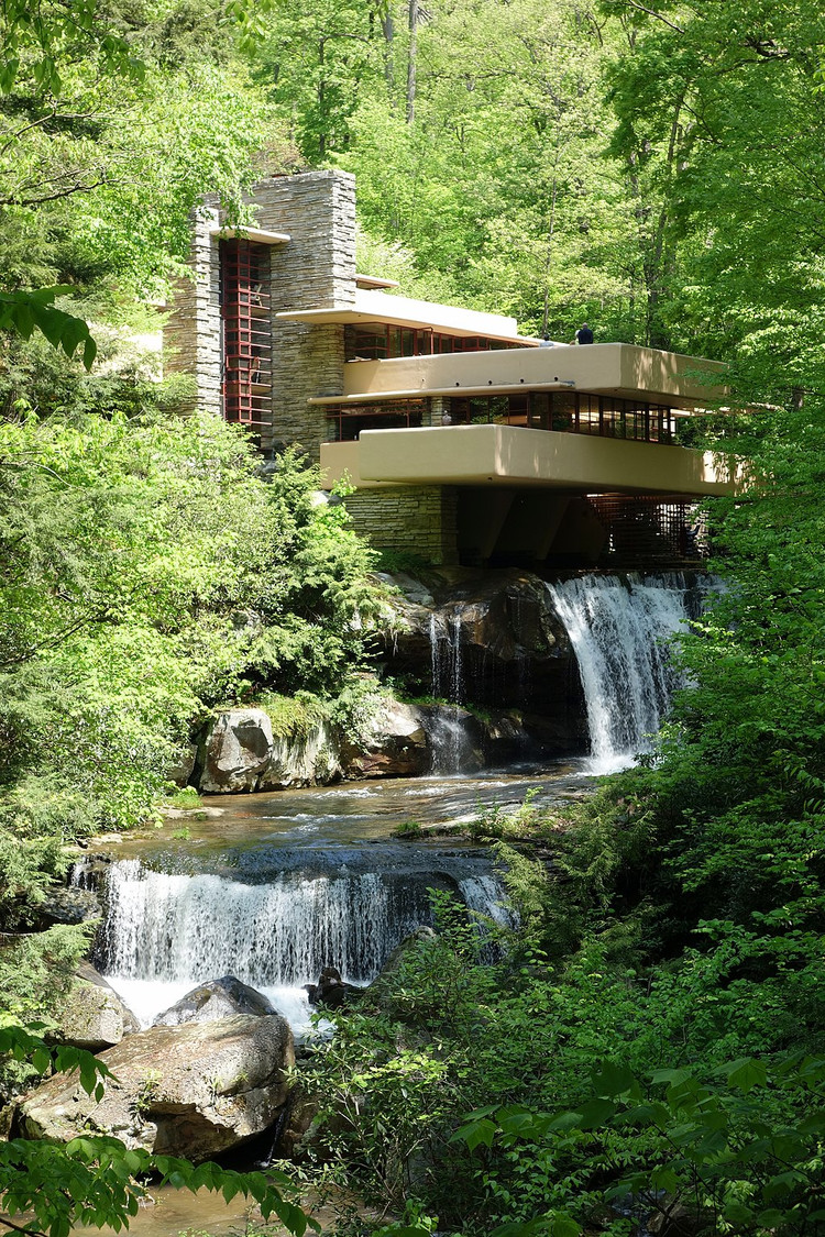 Architecture 101: 14 Of The World's Most Beautiful Houses
