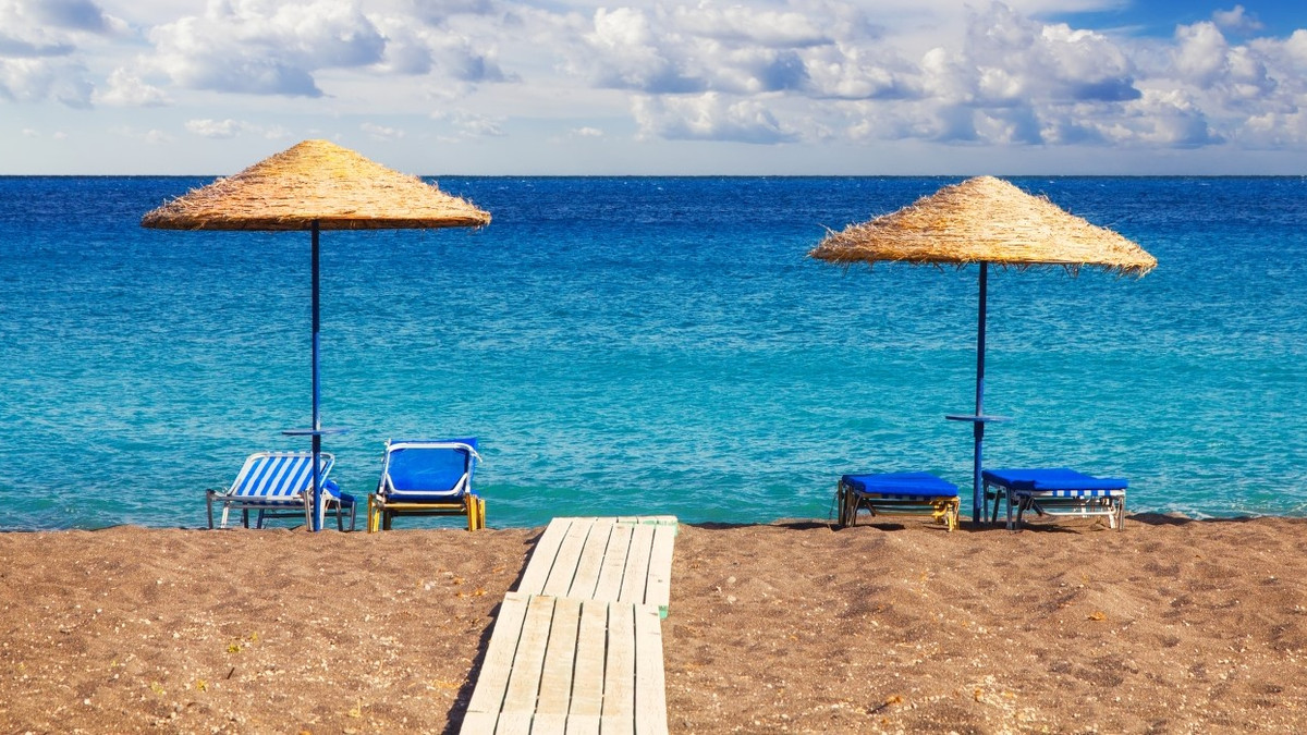 10 Best Beaches In Santorini