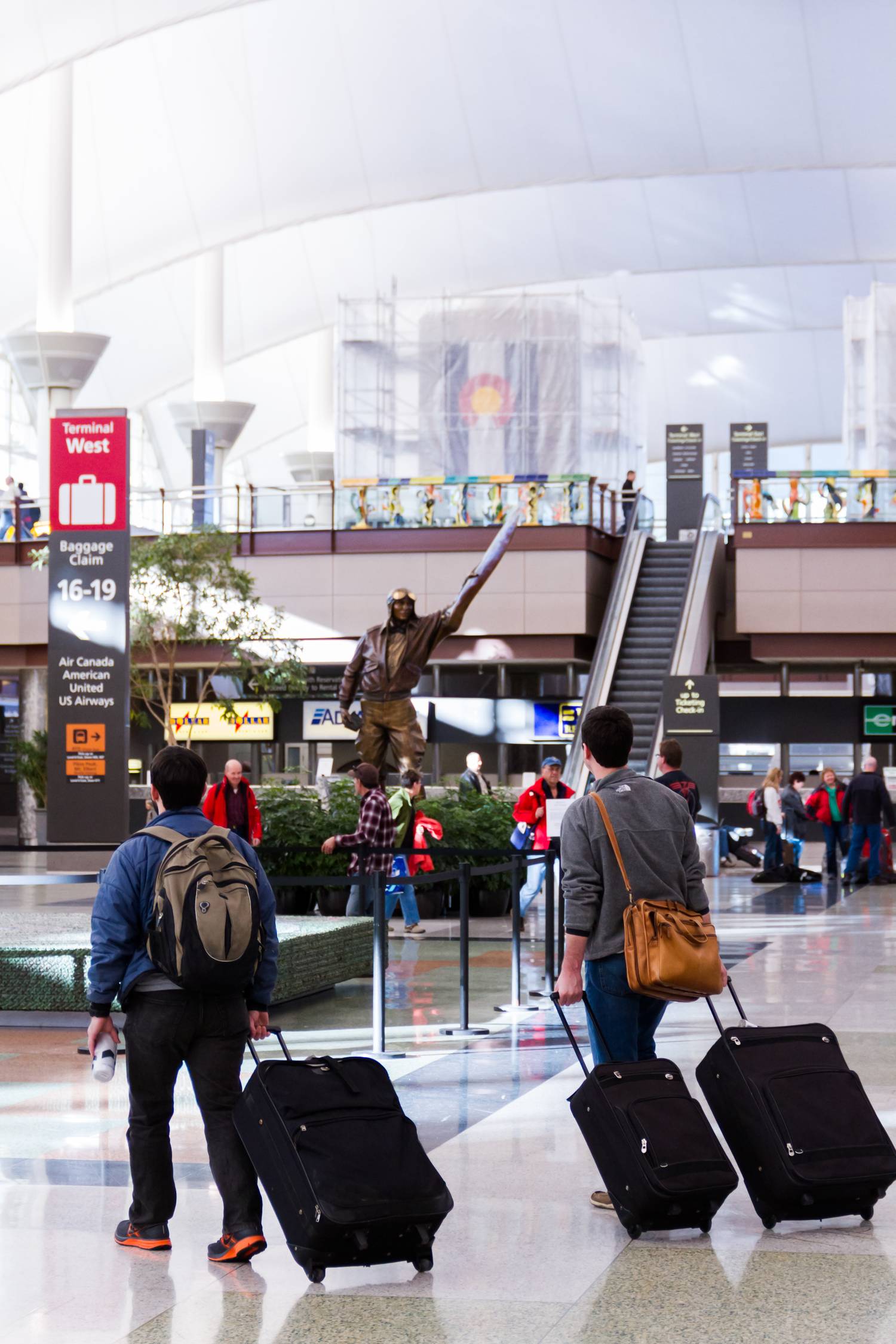 Denver International Airport Applauded For Resolving Delay Issues With ...