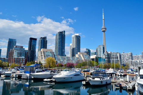 10 Toronto Luxury Hotels That Won't Break The Bank