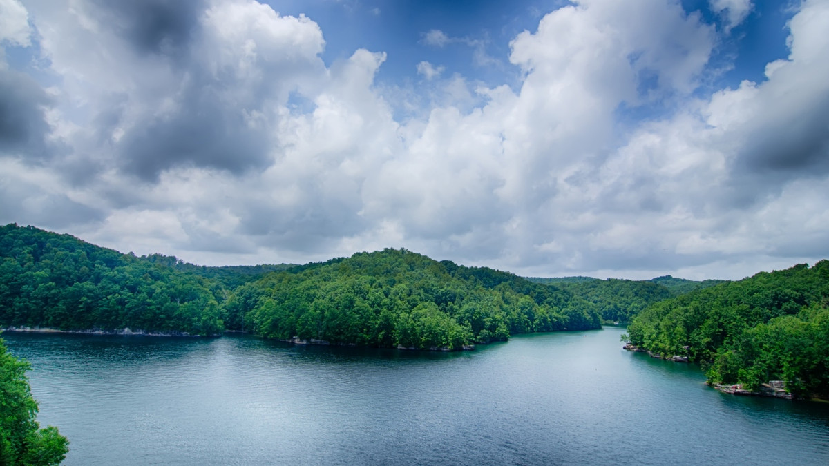 These Are The 11 Cleanest Lakes You Can Visit In The South