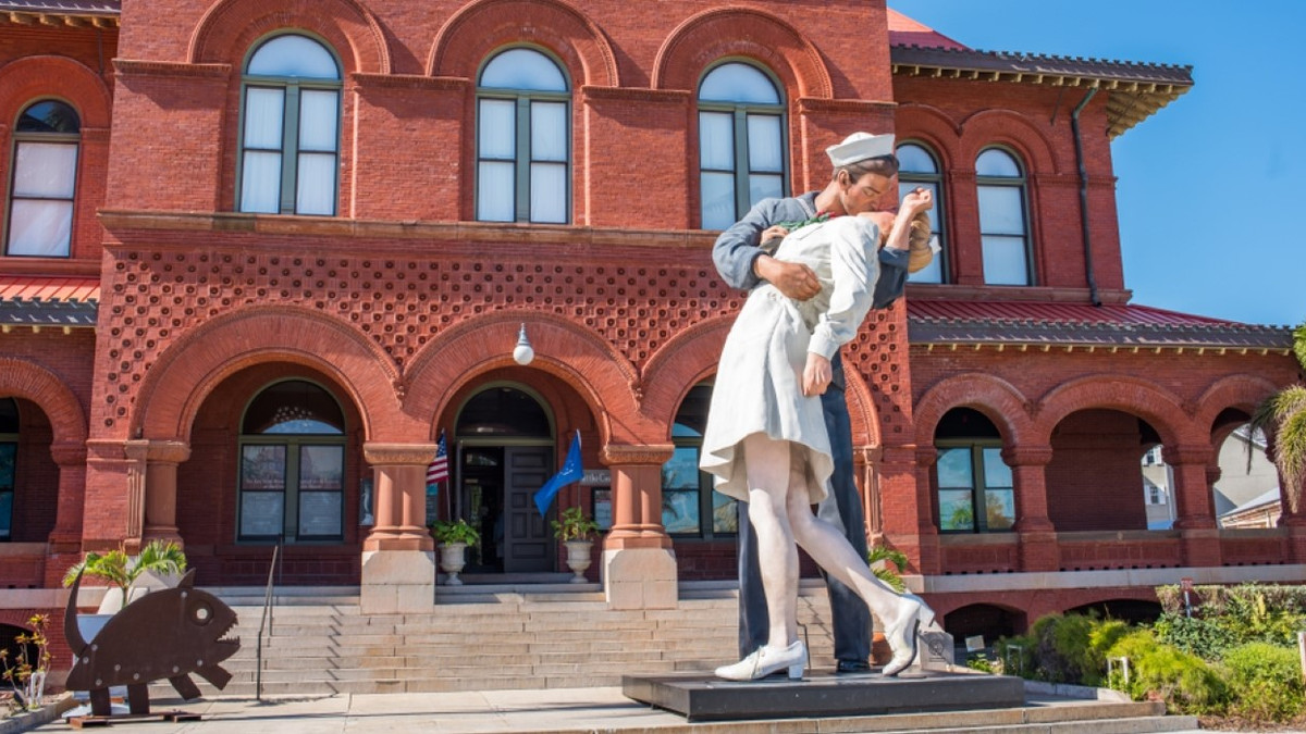 Romantic Rendezvous In Paradise: 10 Best Places To Stay In Key West For ...