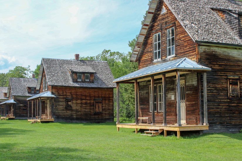 10 Incredible Ghost Towns In Canada To Explore Today