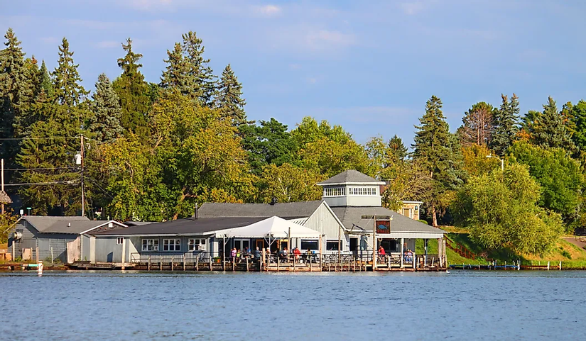 10 Truly Underrated Towns Worth Visiting In Wisconsin