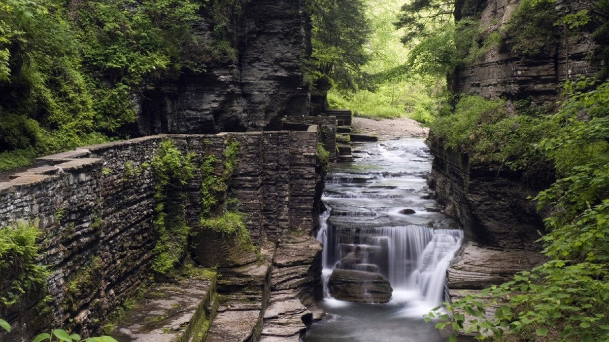 The Best Swimming Hole In The U.S. Can Be Found Right In Upstate New York