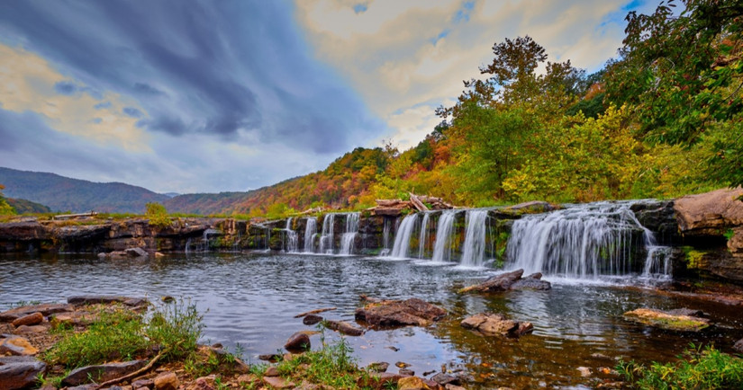 10 Places Across The U.S. Where You Can See Fall Foliage Even After ...