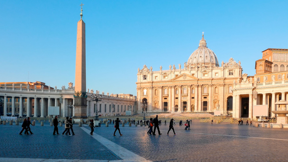 10 Ancient Egyptian Obelisks Around The World Worth Visiting