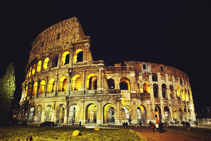 A Cemetery In The Colosseum? What To Know Of The Medieval Uses Of The ...