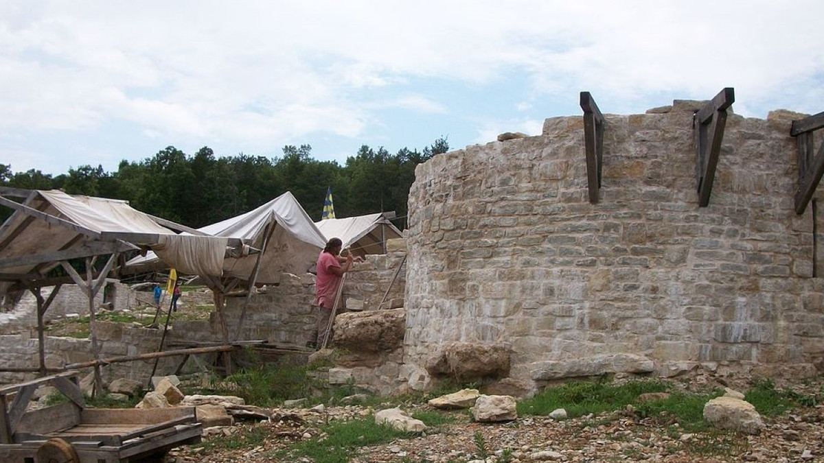 A Medieval Fort In Arkansas? Here's How You Can See It