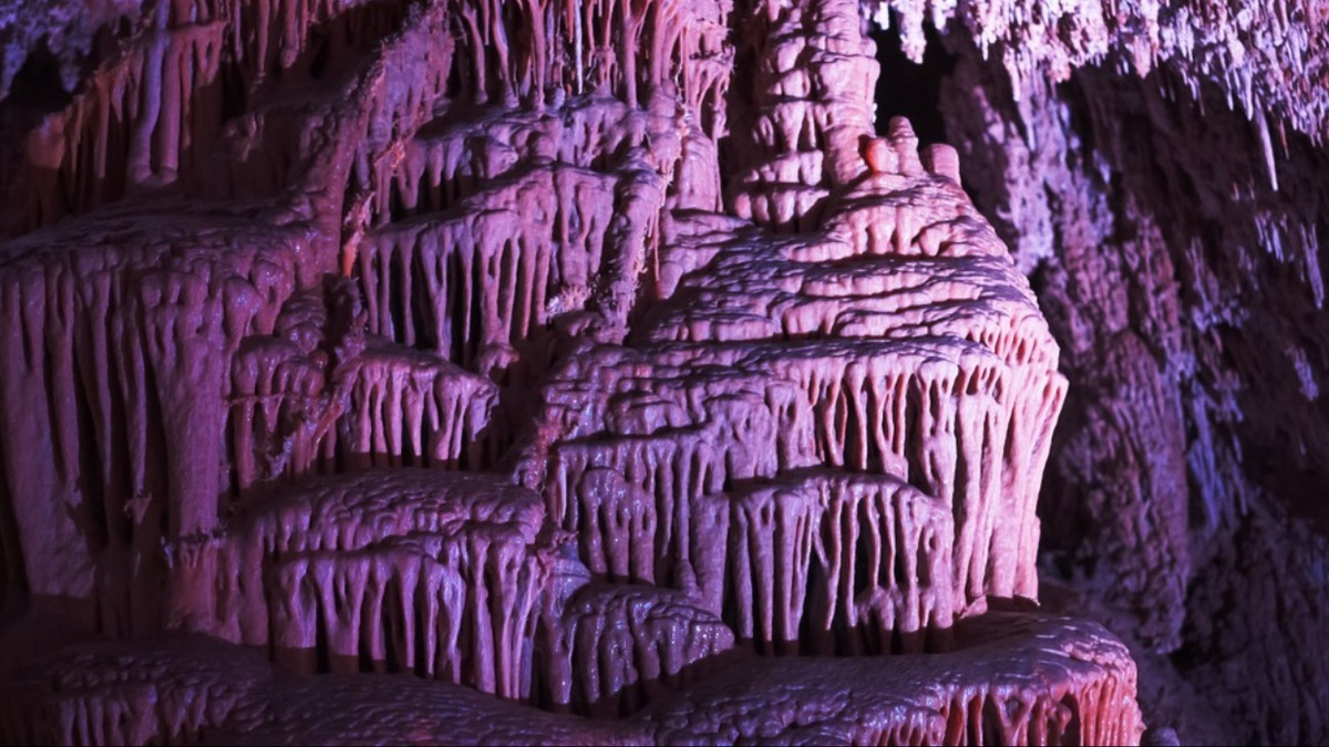 10 Amazing Caves To Explore Outside (Or Near) Yellowstone