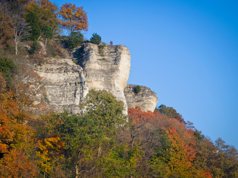 10 Scenic Drives That Show Off The Best Fall Foliage In The Midwest